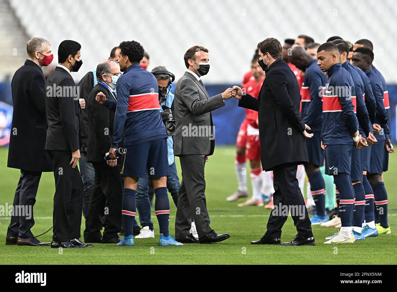 Pochettino psg captain hi-res stock photography and images - Alamy