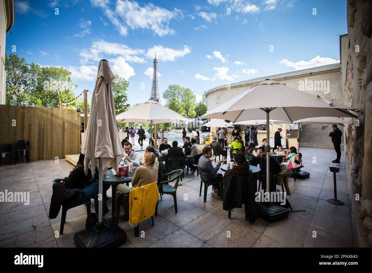 Palais de Tokyo Terrace - Cafes, restaurants and other businesses re ...