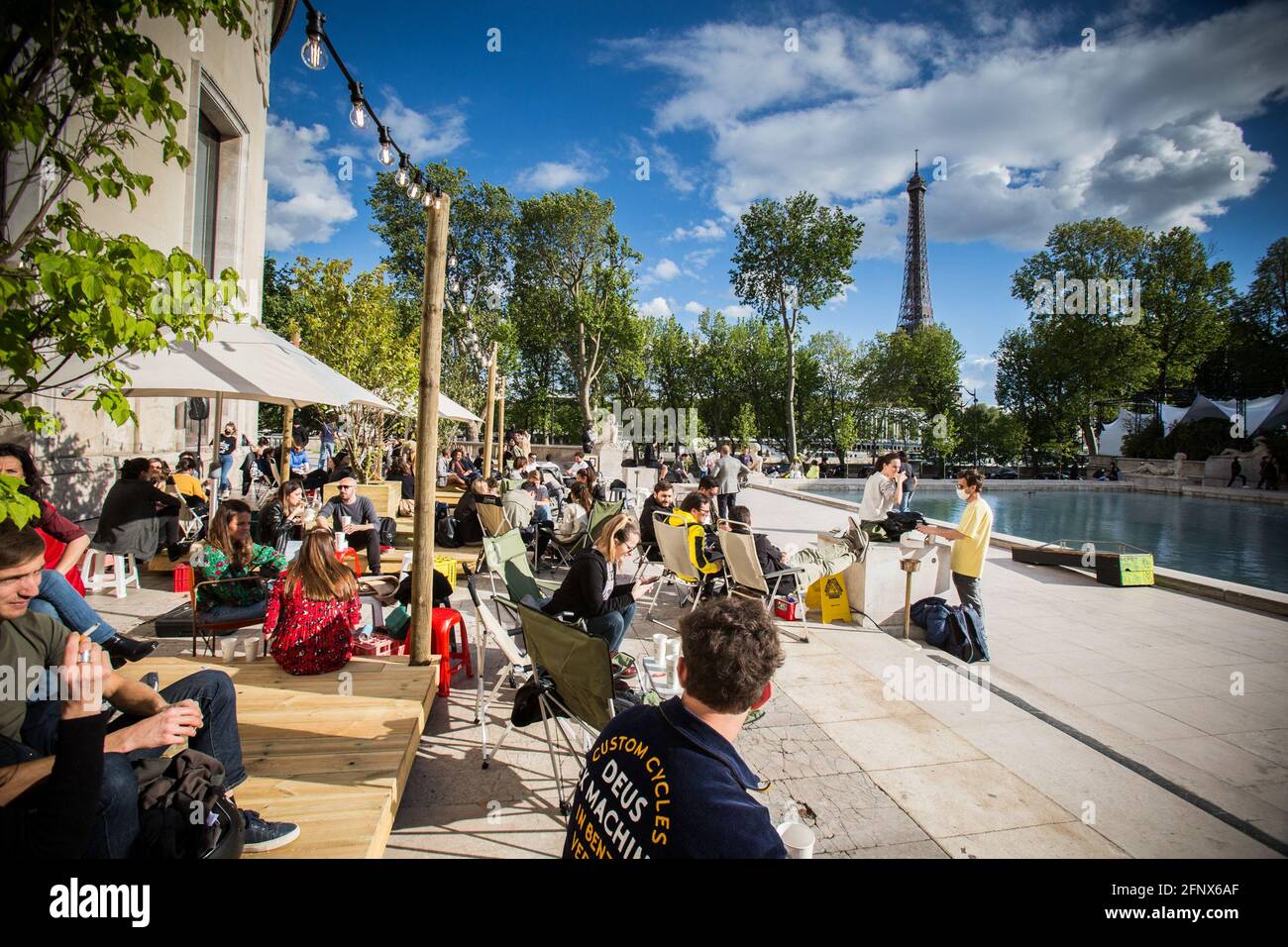Palais de Tokyo Terrace - Cafes, restaurants and other businesses re ...