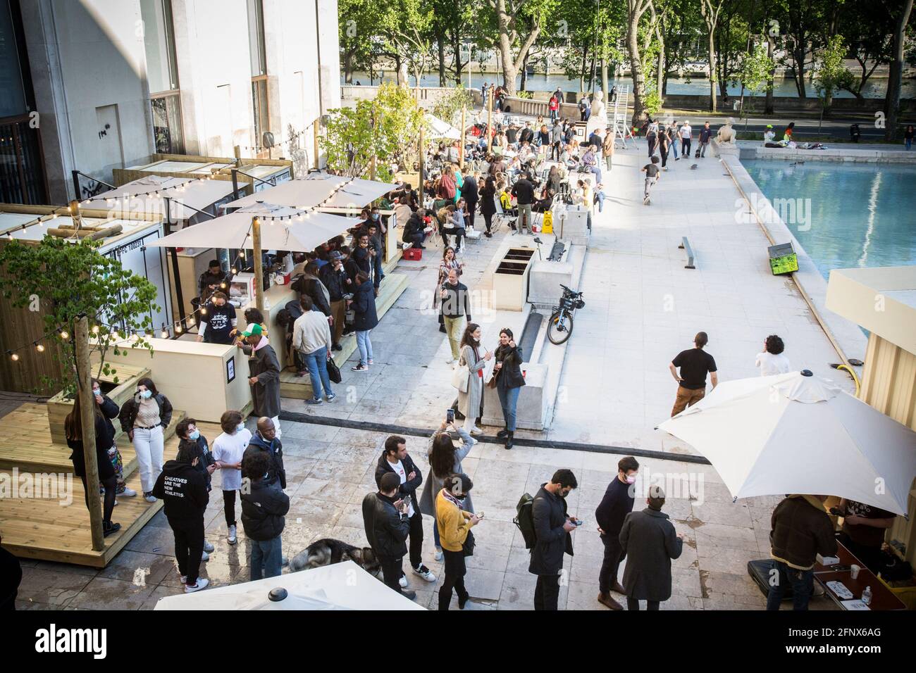 Palais de Tokyo Terrace - Cafes, restaurants and other businesses re ...