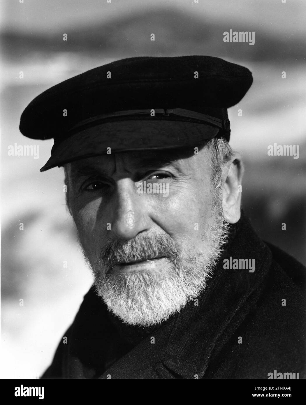 WYLIE WATSON Portrait in WHISKY GALORE ! 1949 director ALEXANDER ...