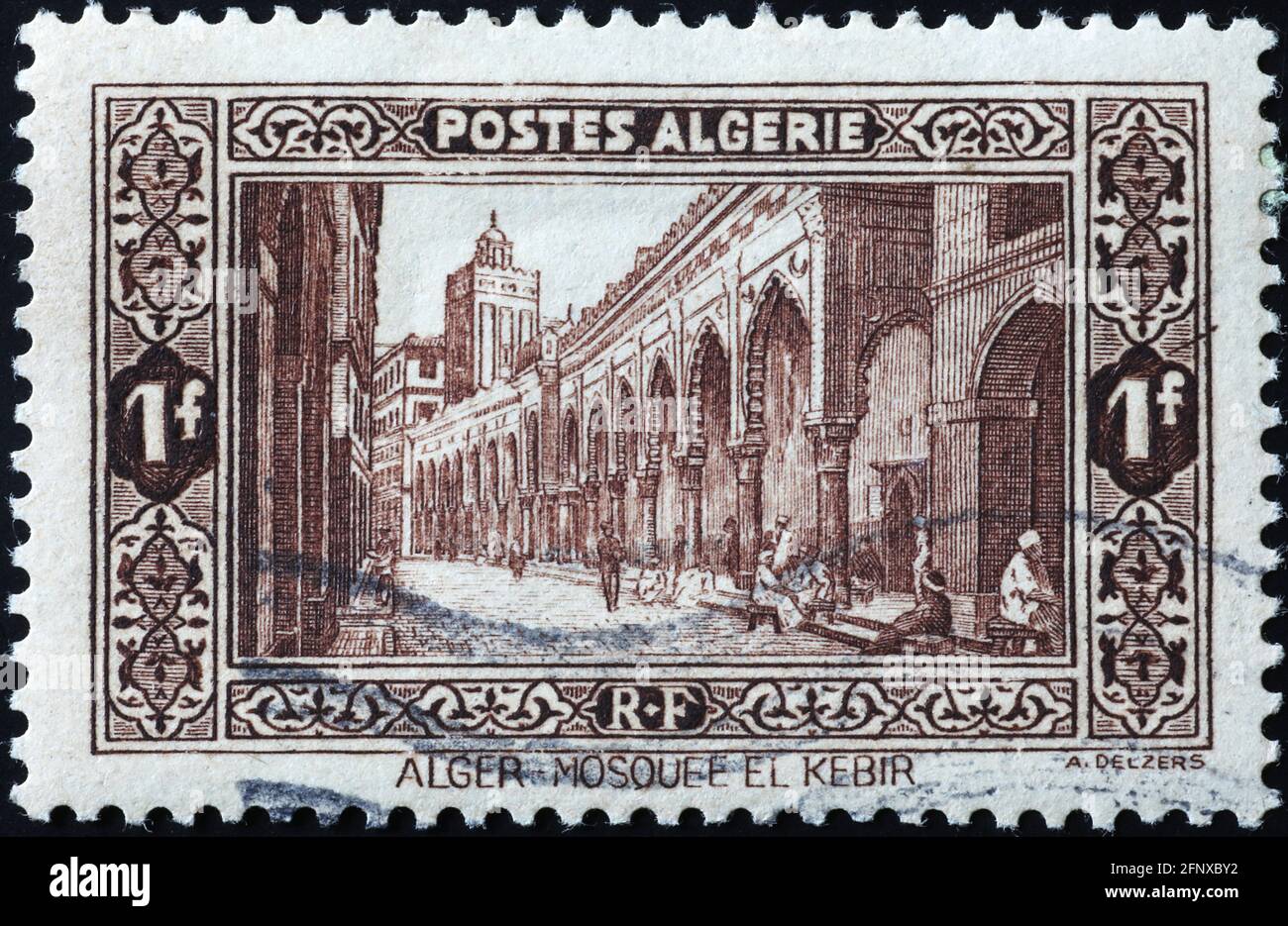 Postage stamp algeria hi-res stock photography and images - Alamy
