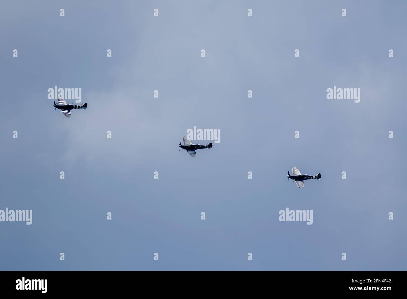 Ww2 british plane sky formation hi-res stock photography and images - Alamy