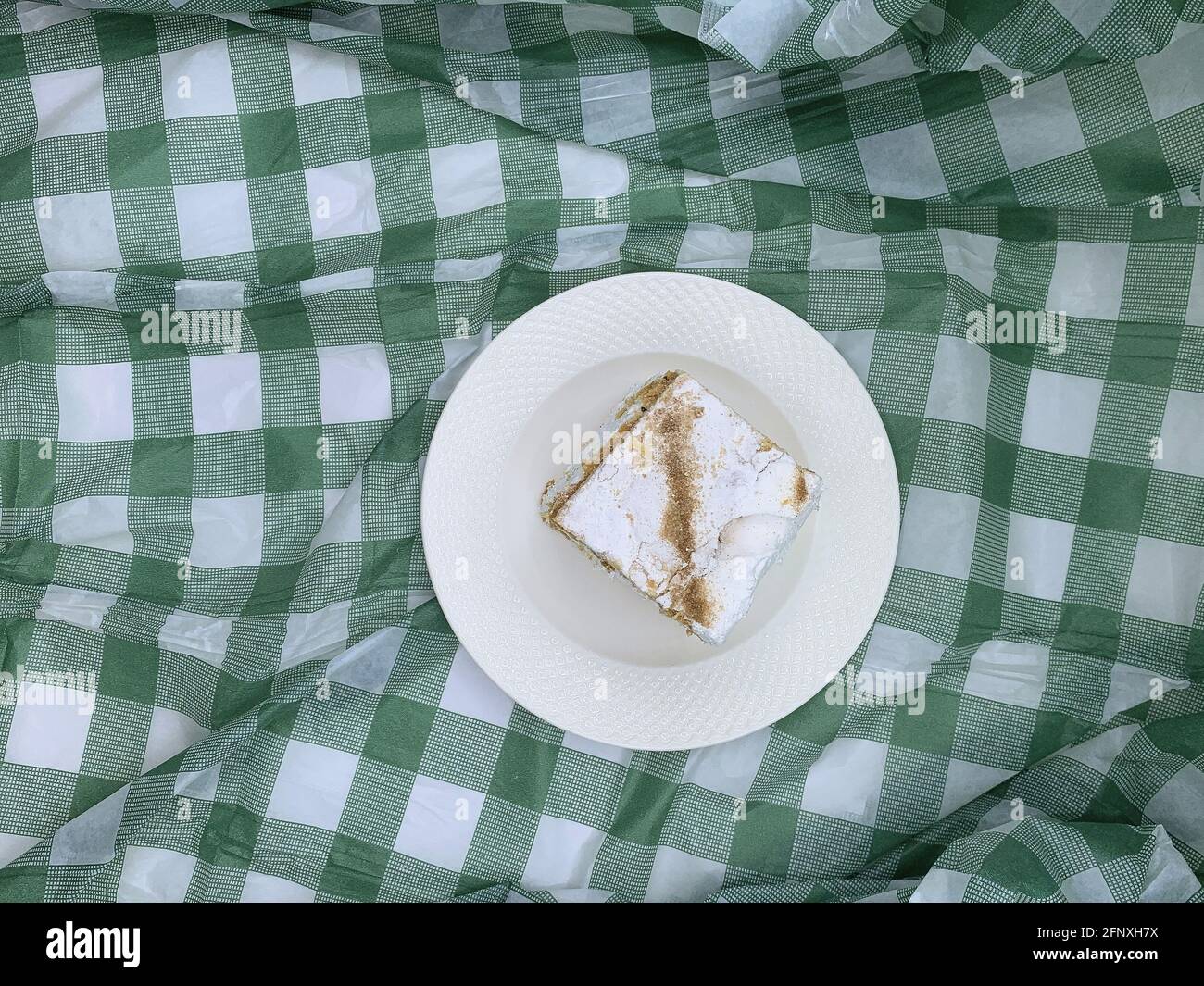 Thousand sheets cake hi-res stock photography and images - Alamy