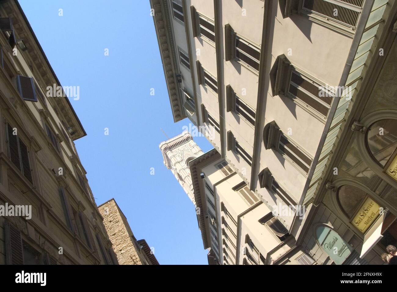 Europe european storefront storefronts hi-res stock photography and ...