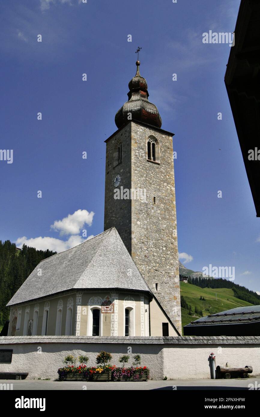 Parisch church hi-res stock photography and images - Alamy