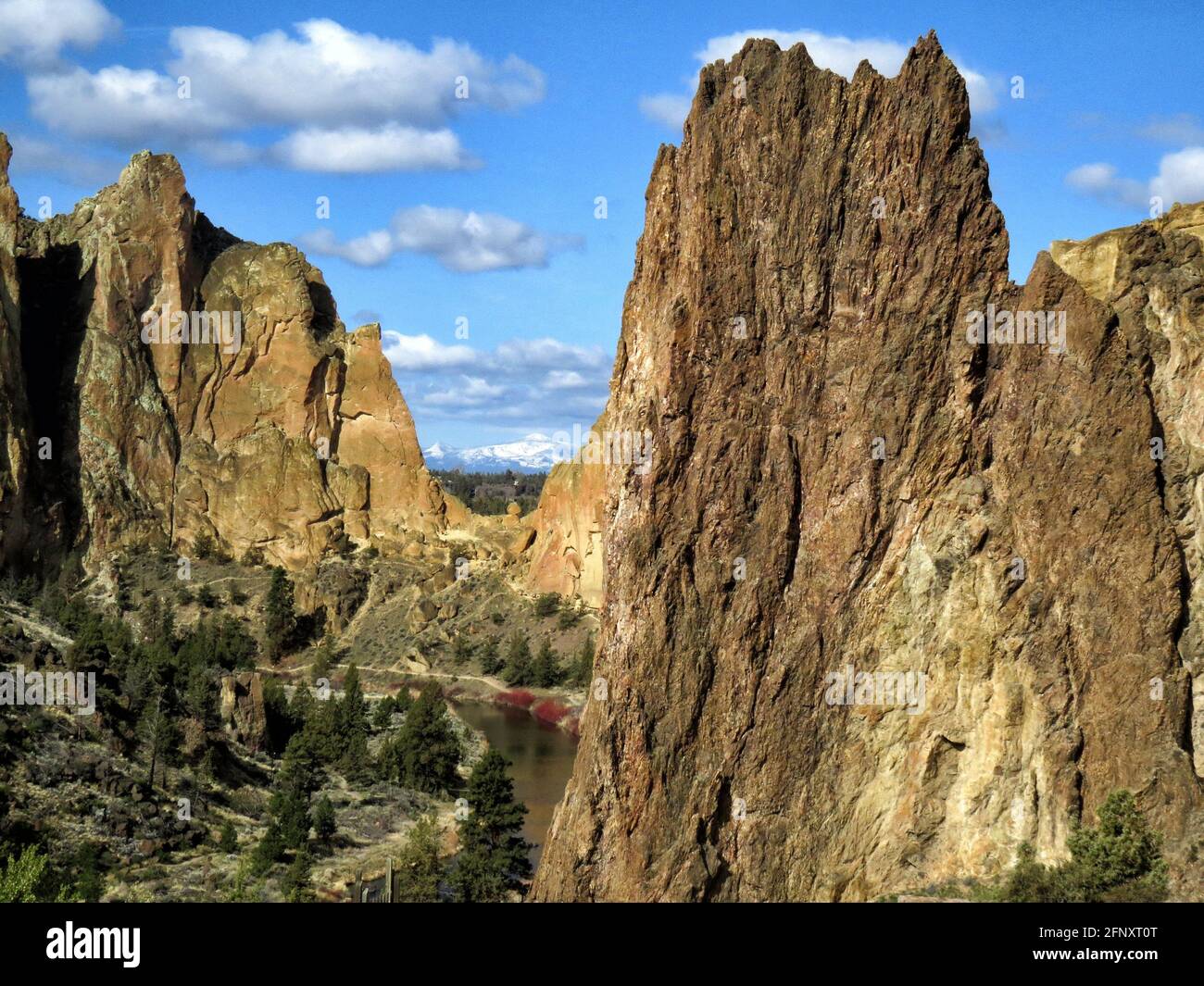 Hiking Smith Rock Oregon Stock Photo - Alamy