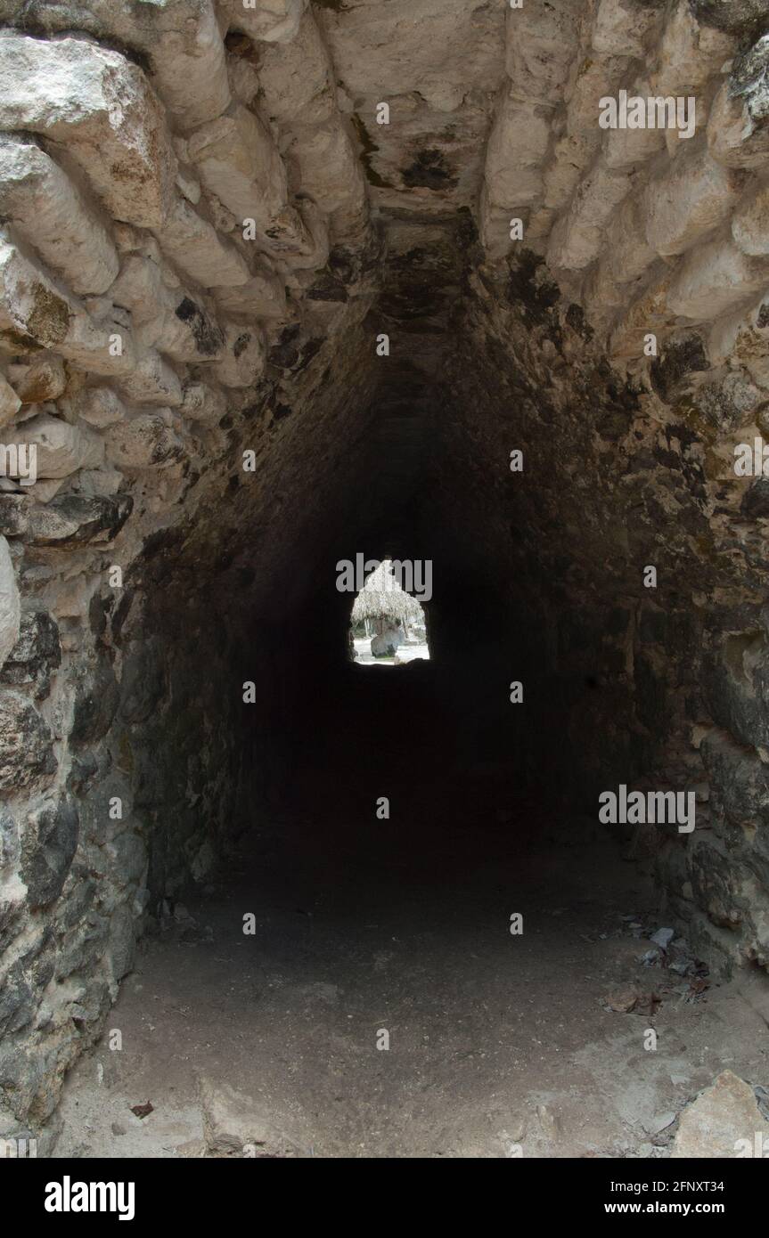 Tunnel with Mayan arch, Coba archaeological zone Stock Photo - Alamy