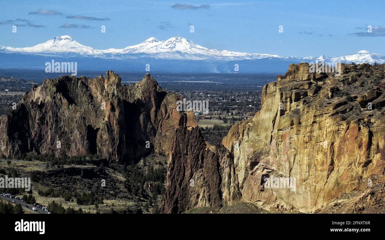 Hiking Smith Rock Oregon Stock Photo - Alamy