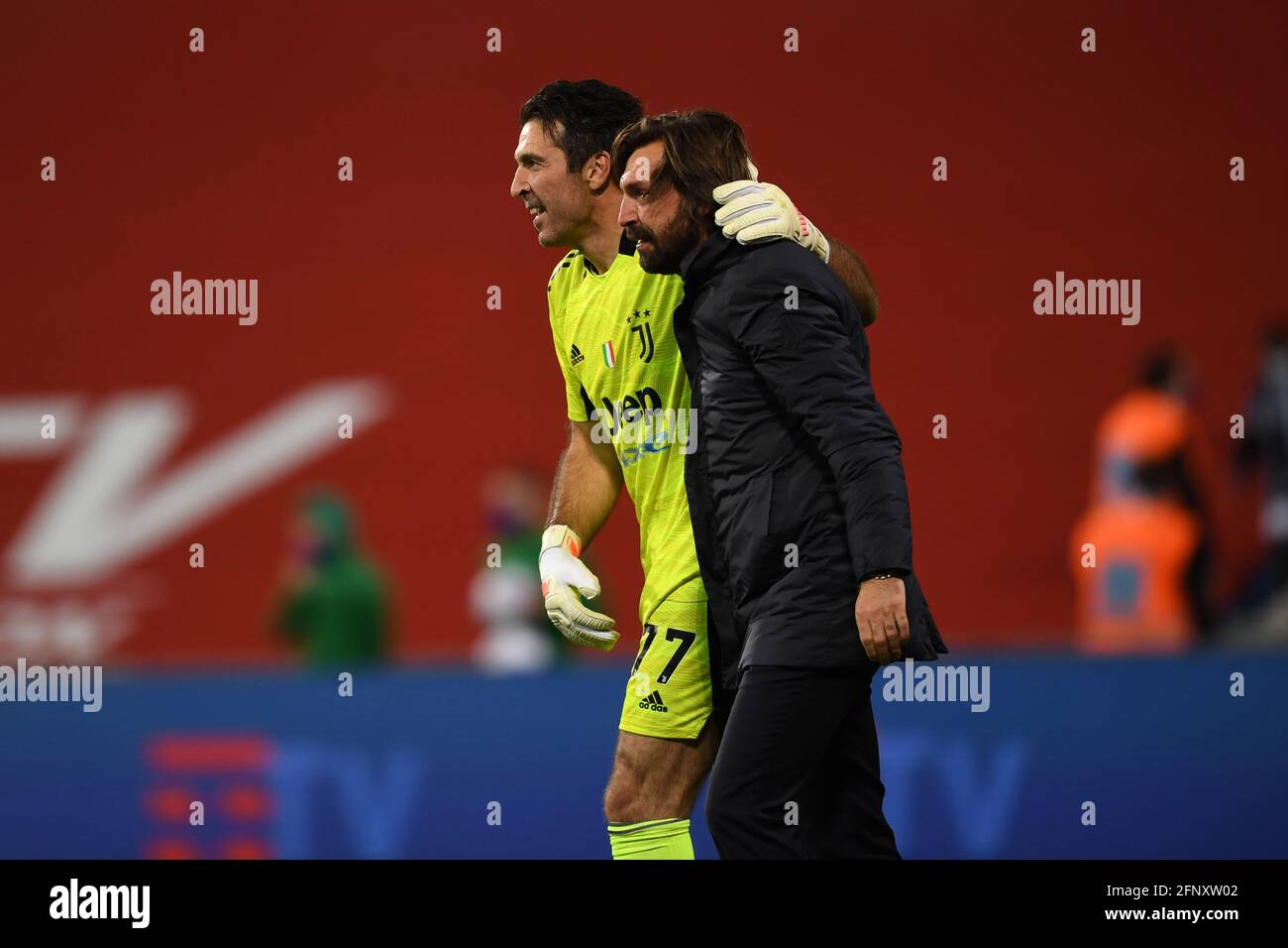 Gianluigi buffon and andrea pirlo hi-res stock photography and images ...