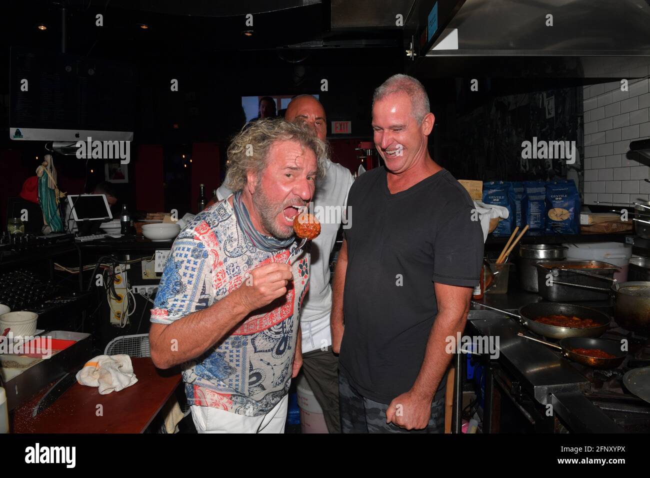 Italian actor cooking hi-res stock photography and images - Alamy