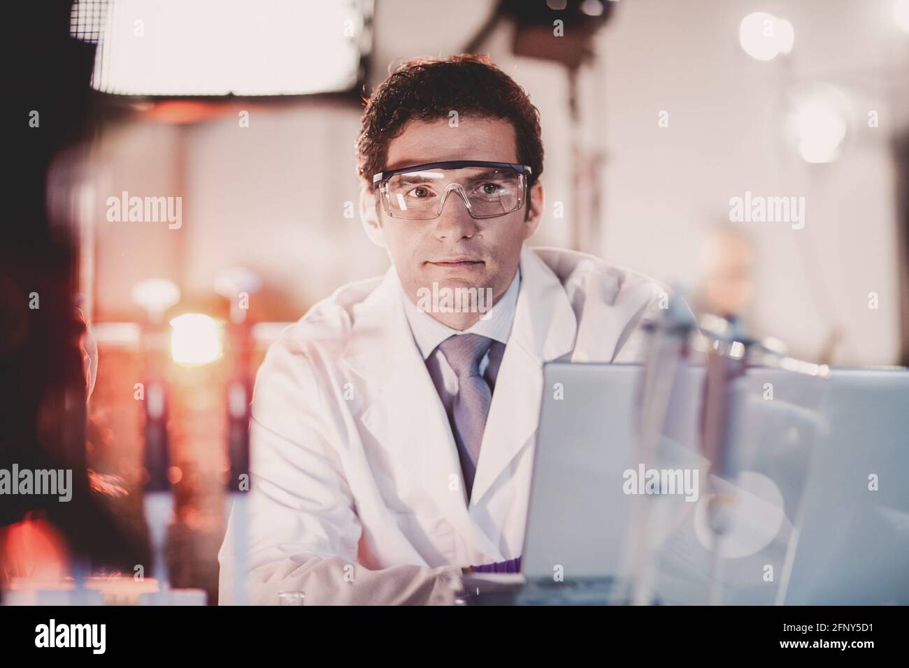 Lab researcher portrait hi-res stock photography and images - Alamy