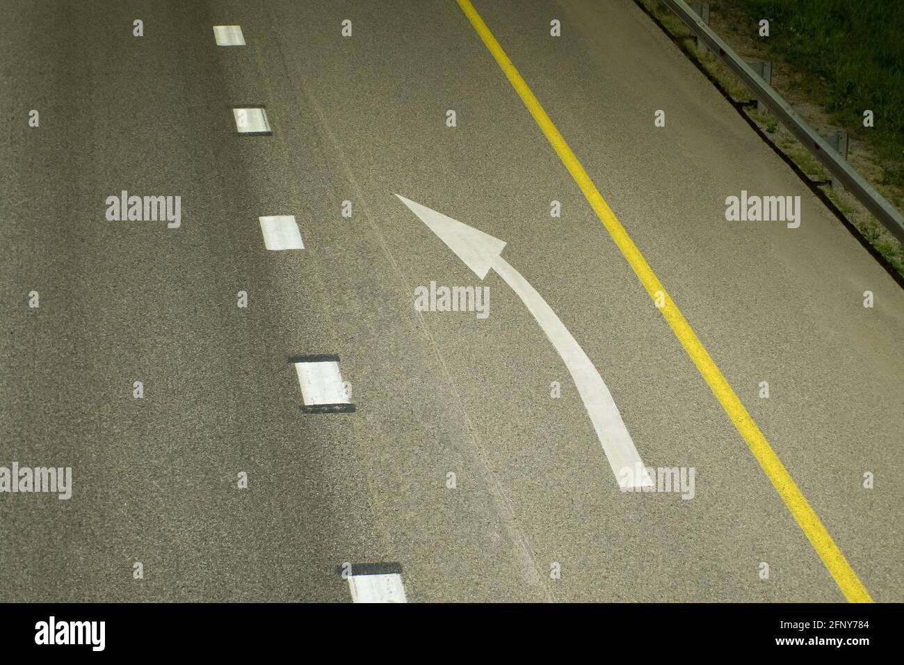 Single Broken White Lines