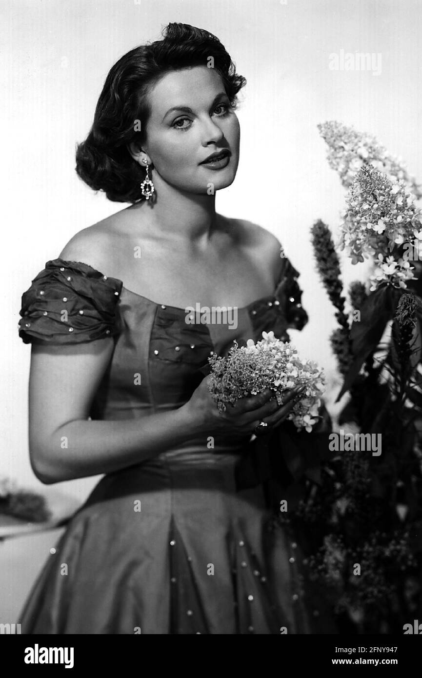 1950s fashion models hi-res stock photography and images - Alamy