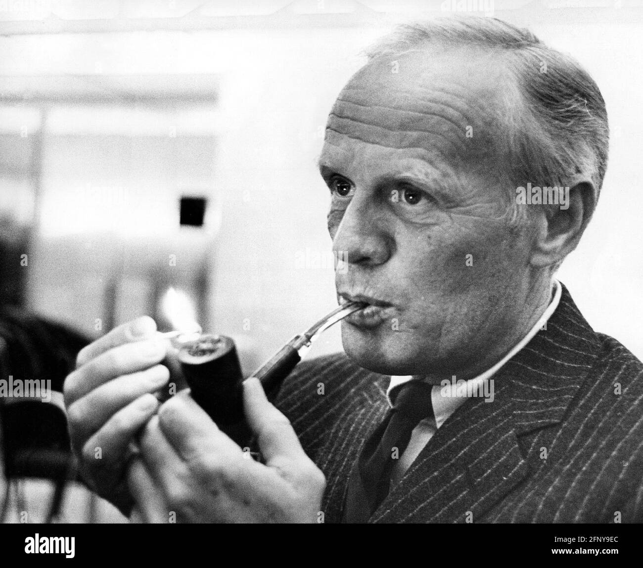 Richard widmark hi-res stock photography and images - Alamy