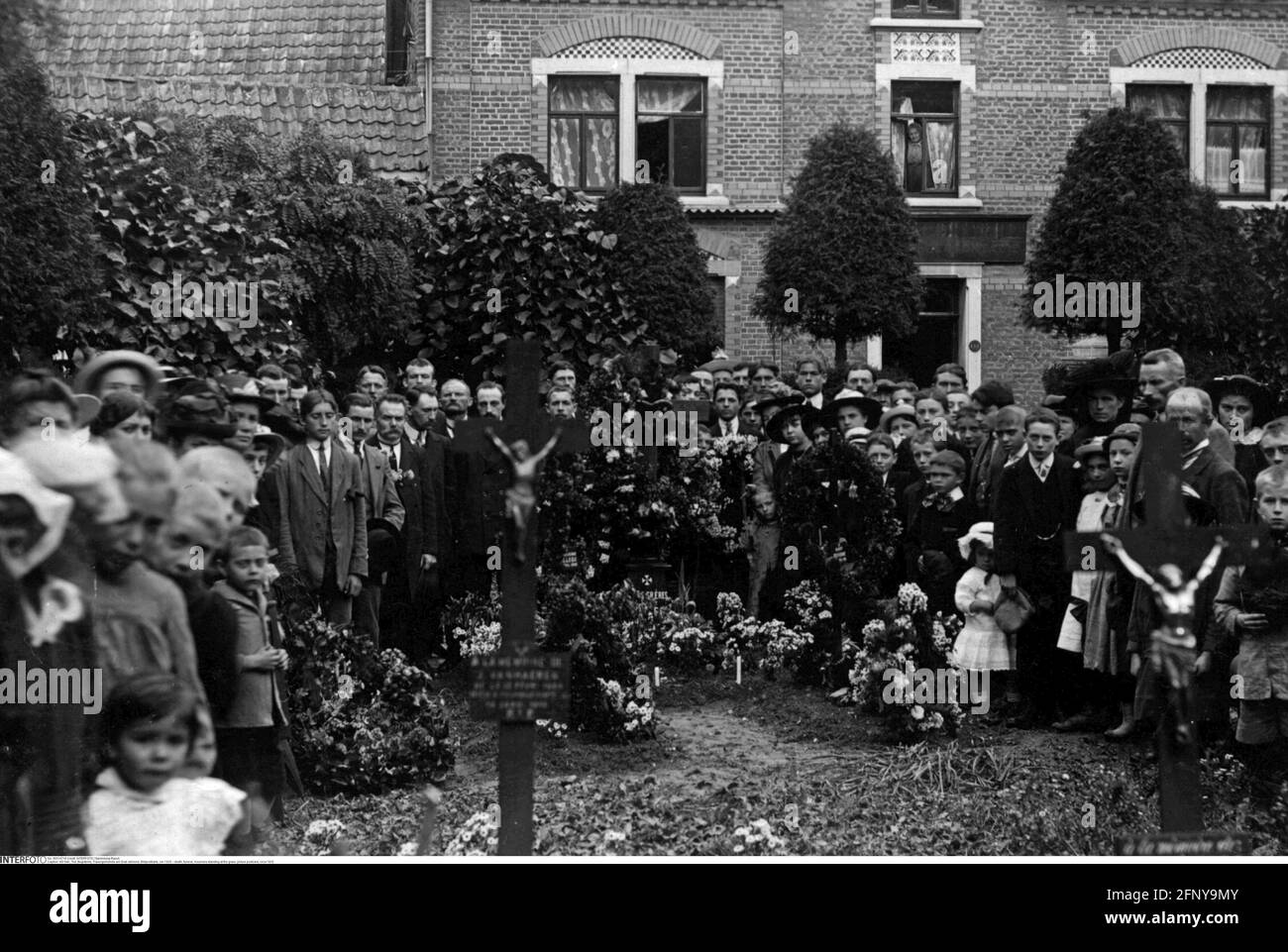 death, funeral, mourners standing at the grave, picture postcard, circa ...