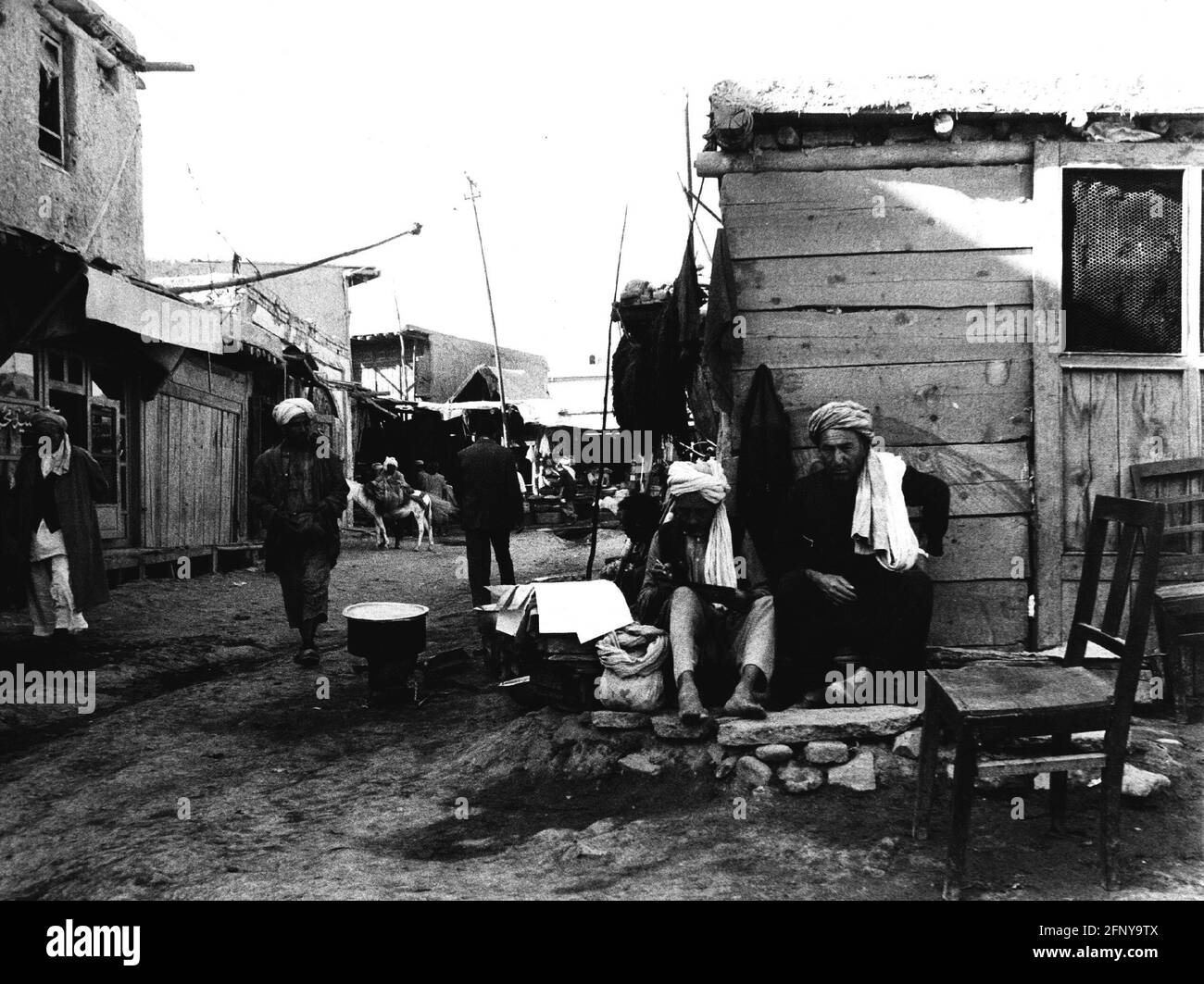 Kabul street slums afghanistan hi-res stock photography and images - Alamy
