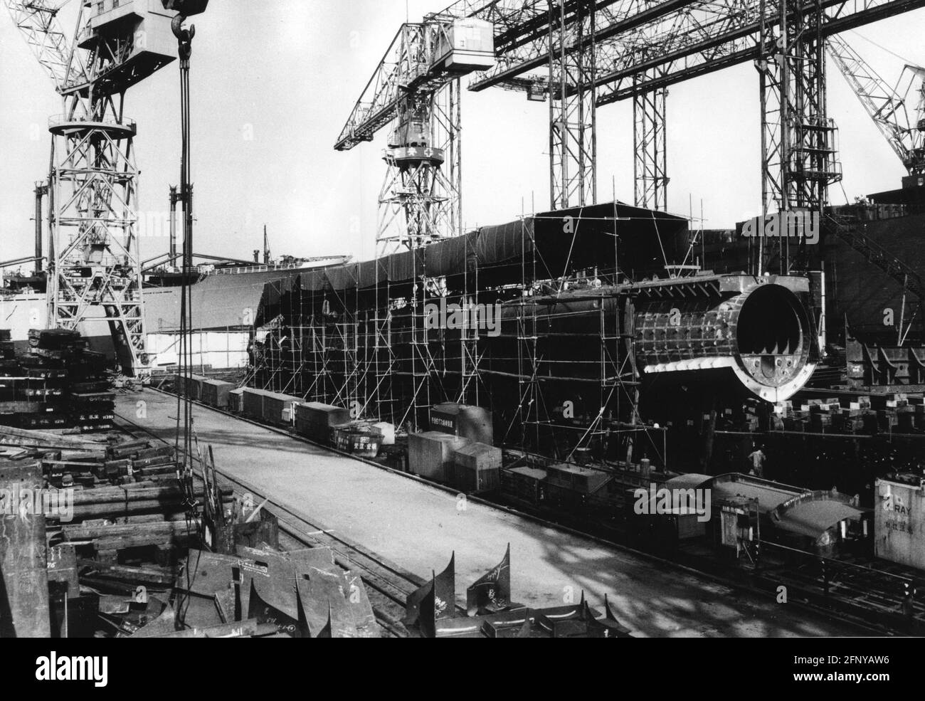 1950s construction hi-res stock photography and images - Alamy