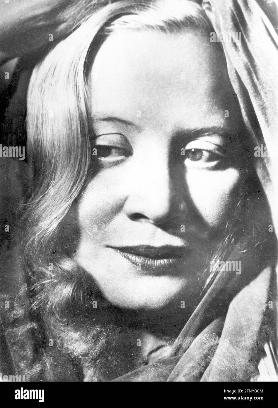 Straub, Agnes, 2.4.1890 - 8.7.1941, German actress, portrait, 1930s ...