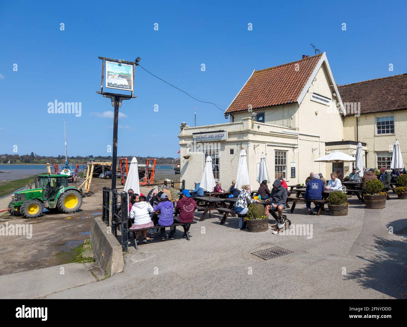 The Butt and Oyster pub at Pin Mill, Chelmondiston, Suffolk, England ...
