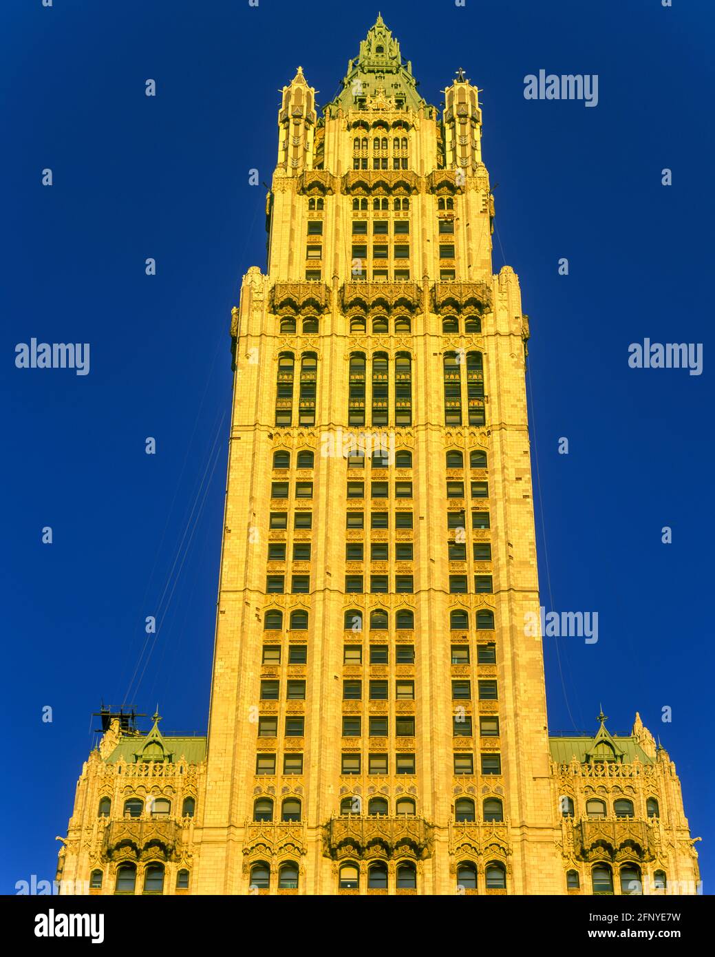 2005 HISTORICAL WOOLWORTH BUILDING (©CASS GILBERT 1913) BROADWAY ...