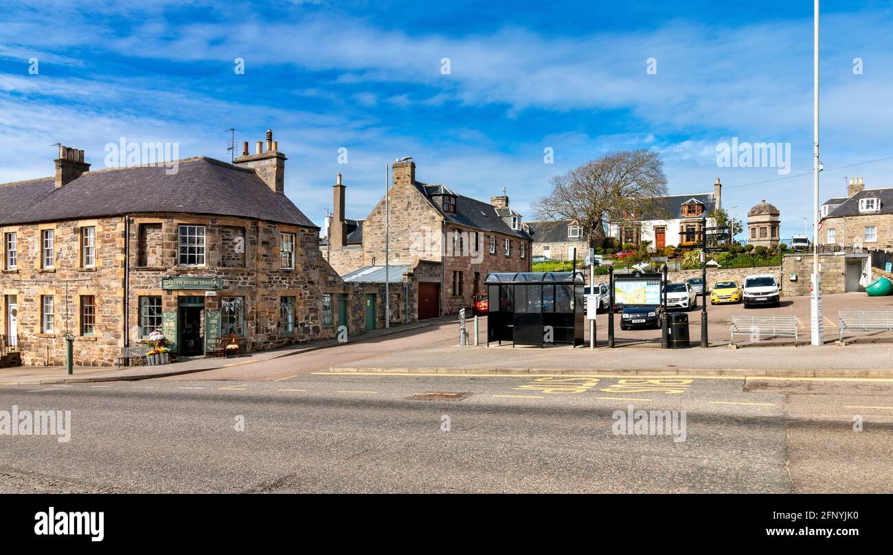 CULLEN TOWN MORAY SCOTLAND LOOKING ACROSS SEAFIELD STREET TOWARDS ...