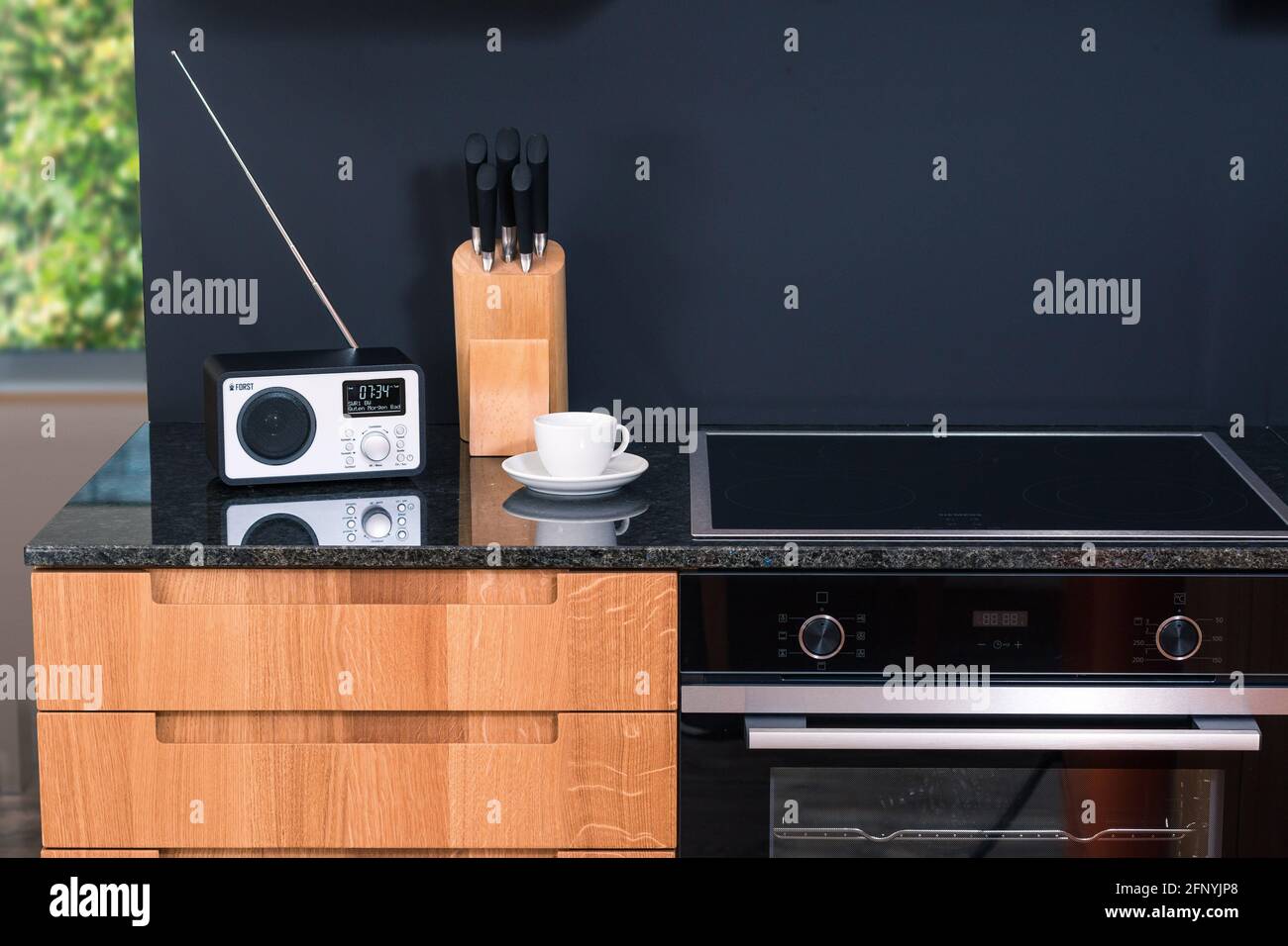Kitchen radio hi-res stock photography and images - Alamy