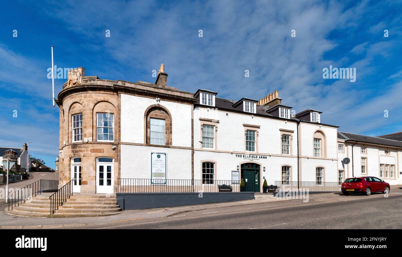 CULLEN TOWN MORAY SCOTLAND THE SEAFIELD ARMS HOTEL BAR RESTAURANT ON ...