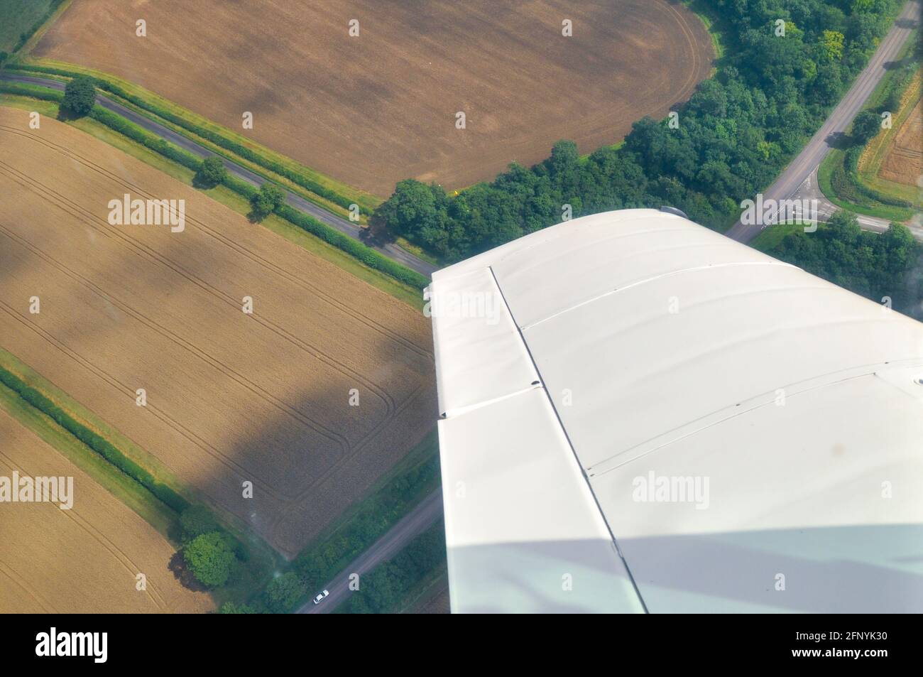 Airplane wing cross hi-res stock photography and images - Alamy