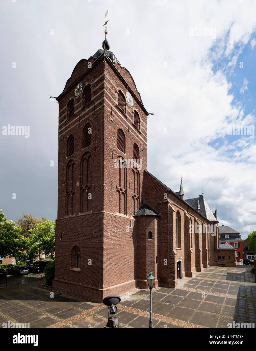 Erftstadt, Ortsteil Lechenich, Pfarrkirche St. Kilian, Blick von ...