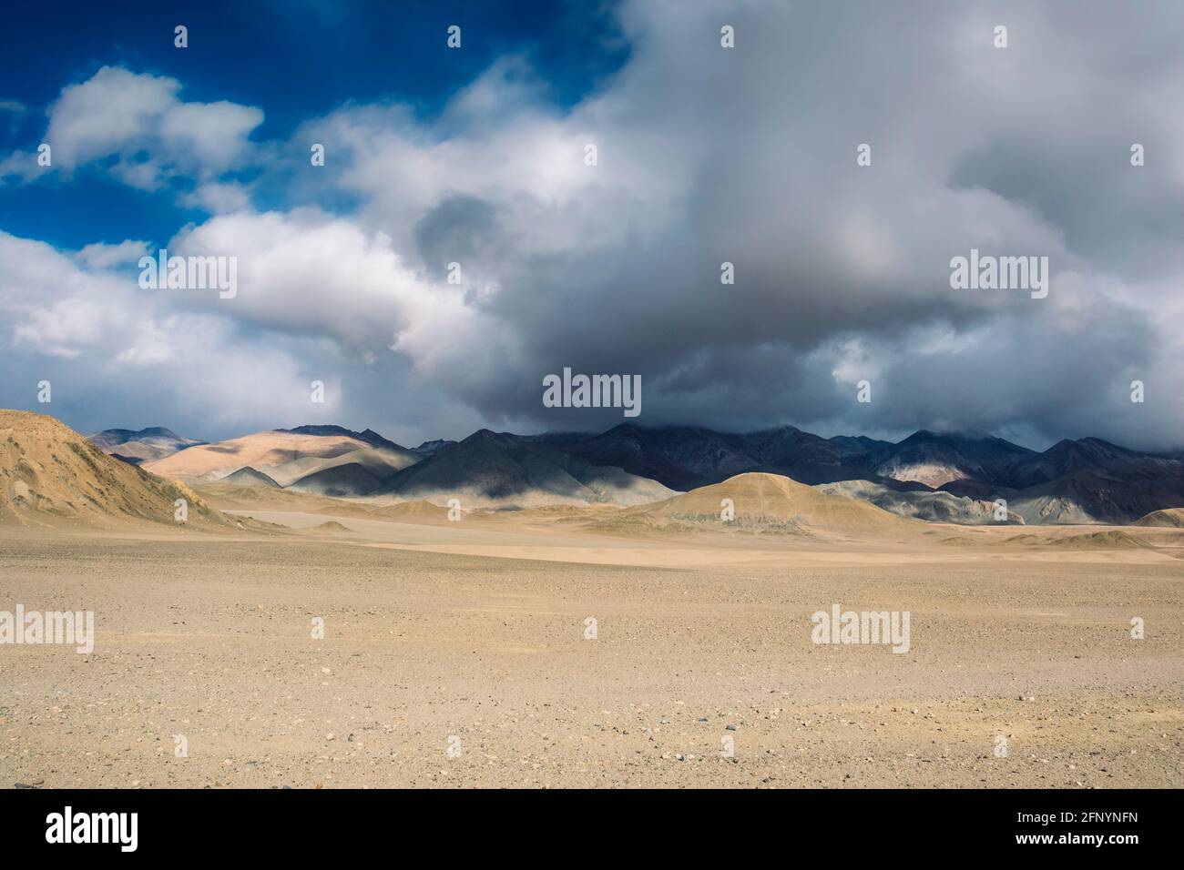 Valley near Hanley village, Ladakh, Jammu and Kashmir, India Stock ...