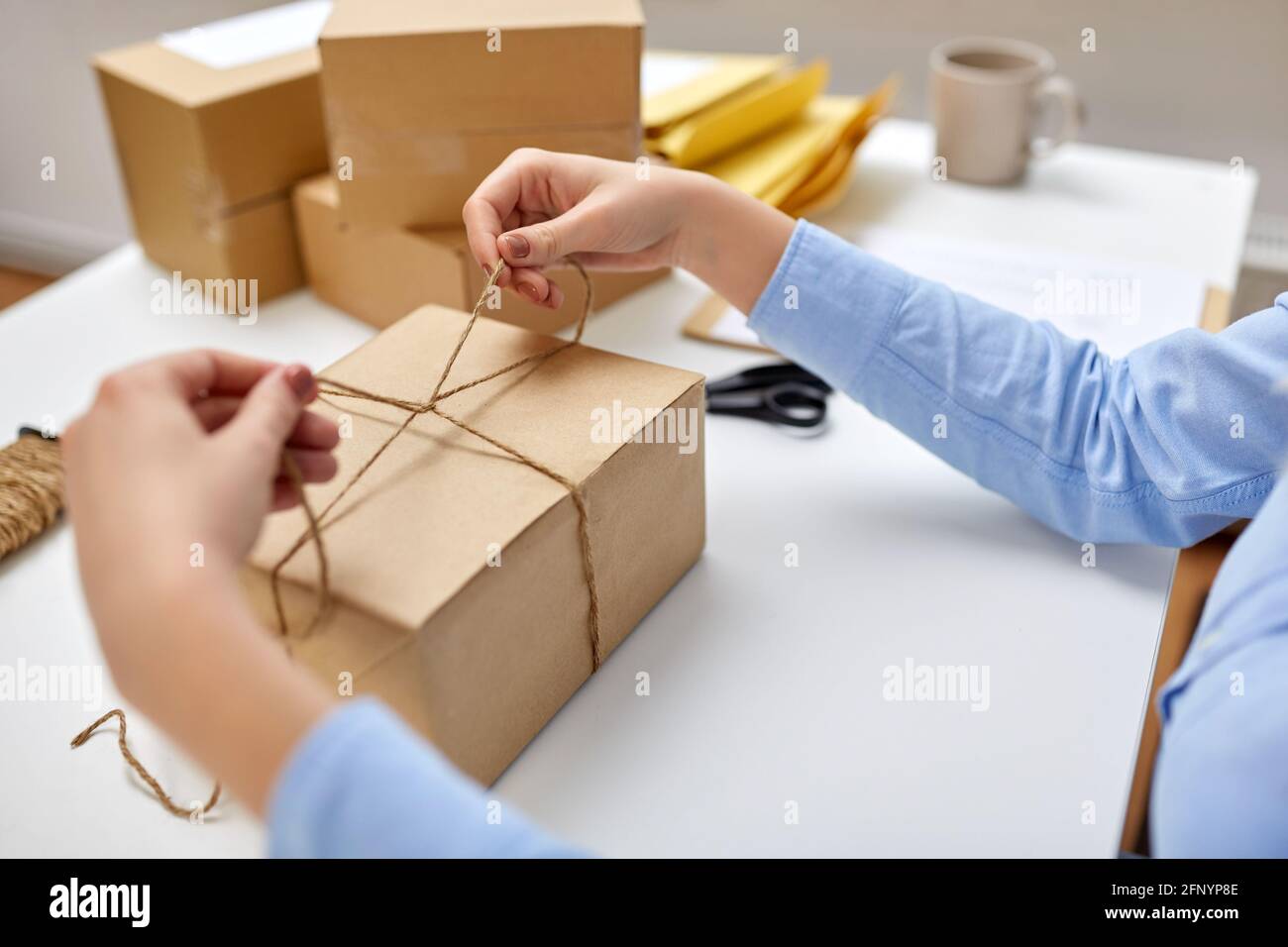 Packing rope hi-res stock photography and images - Alamy