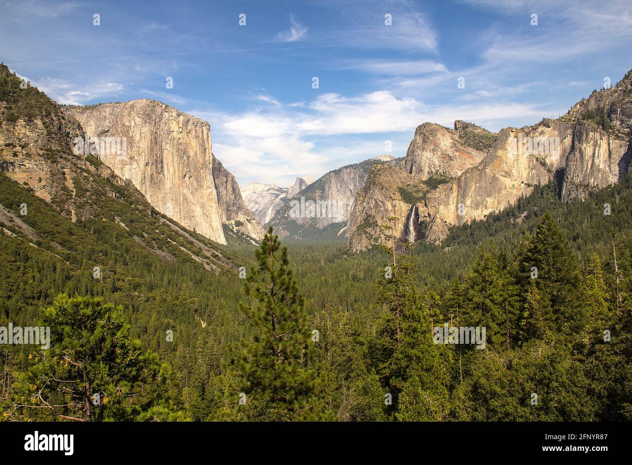 Amazing scenery in Yosemite National Park in California Stock Photo - Alamy