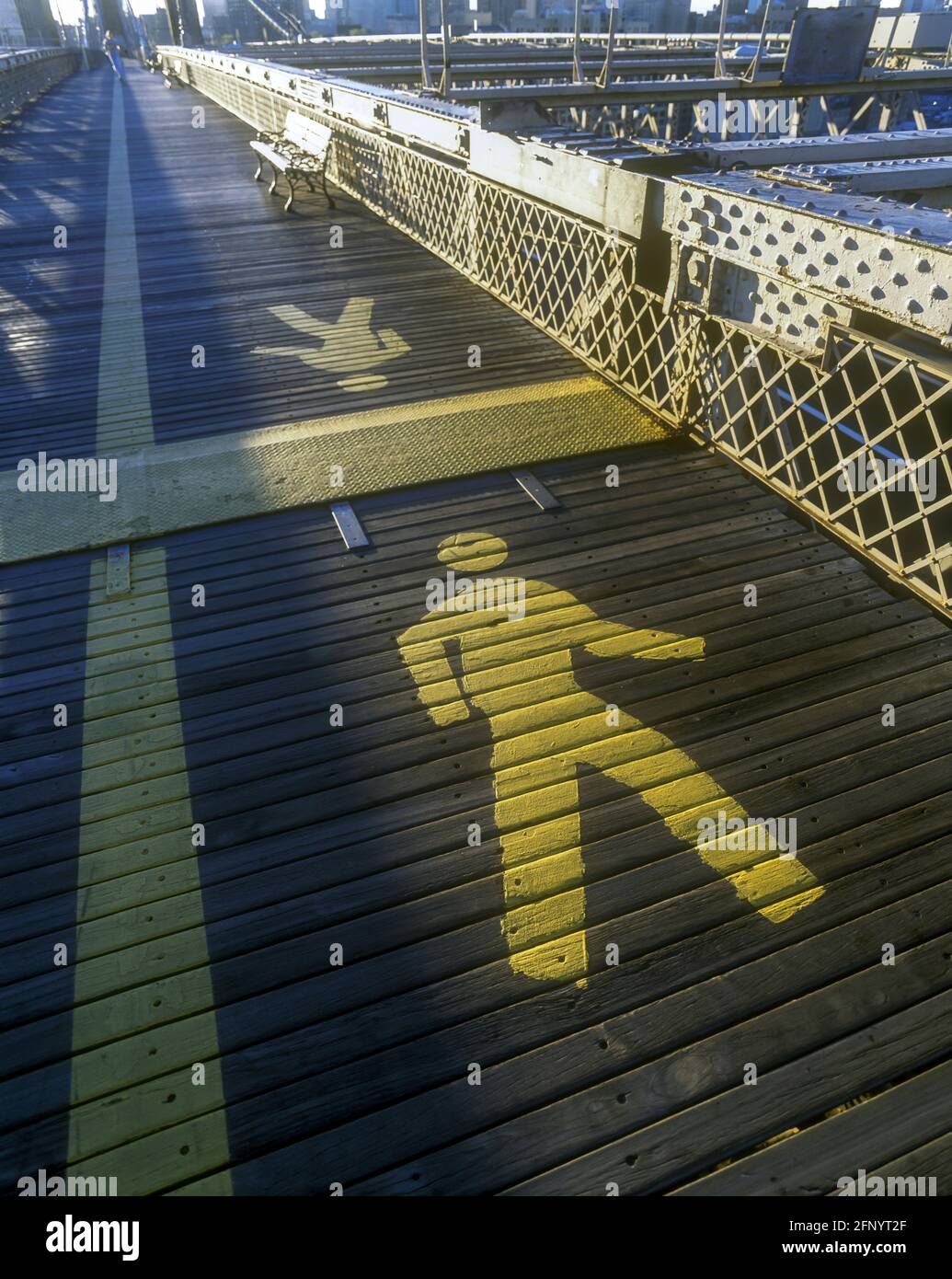 2005 HISTORICAL PAINTED PEDESTRIAN SIGN BROOKLYN BRIDGE (©J & W ...