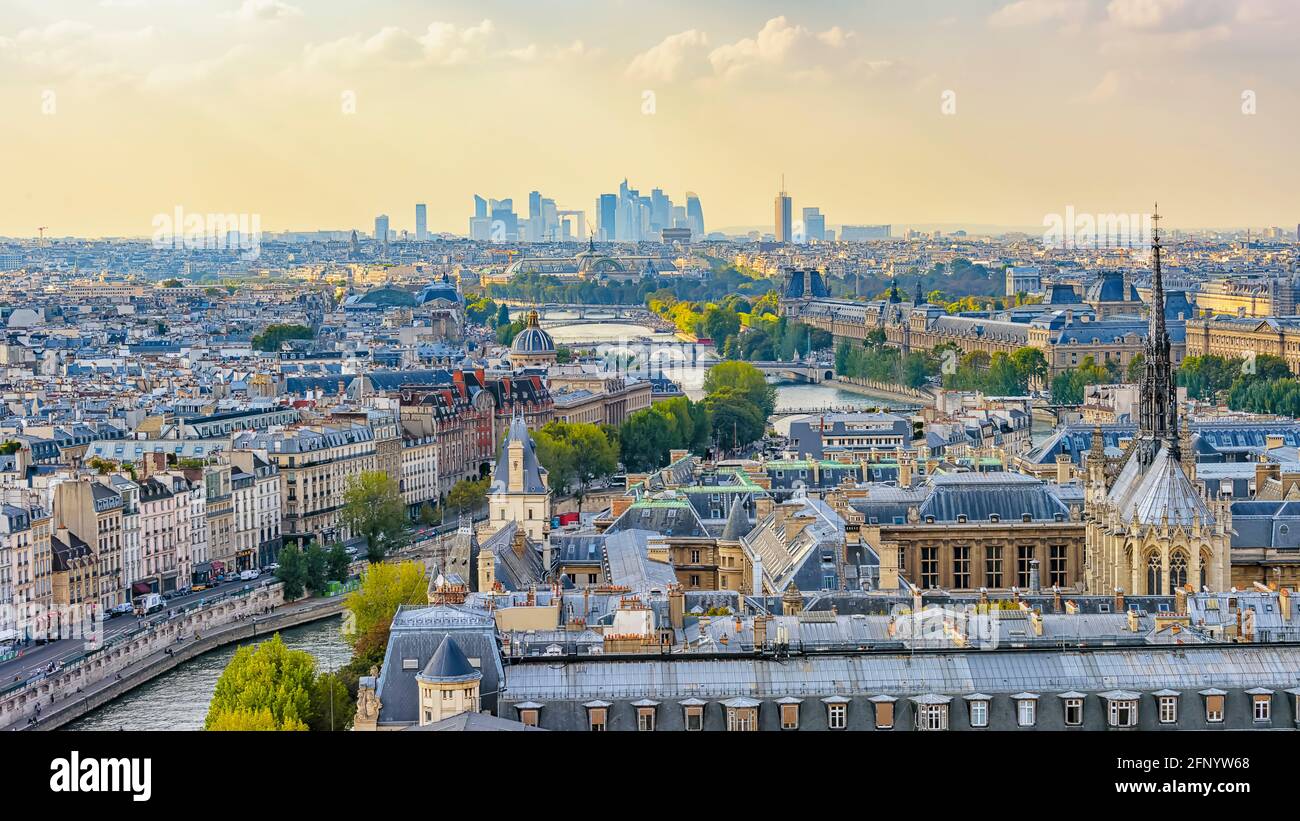 City scenic paris hi-res stock photography and images - Alamy
