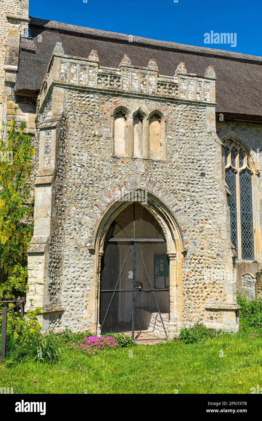 St andrews church hempstead hi-res stock photography and images - Alamy