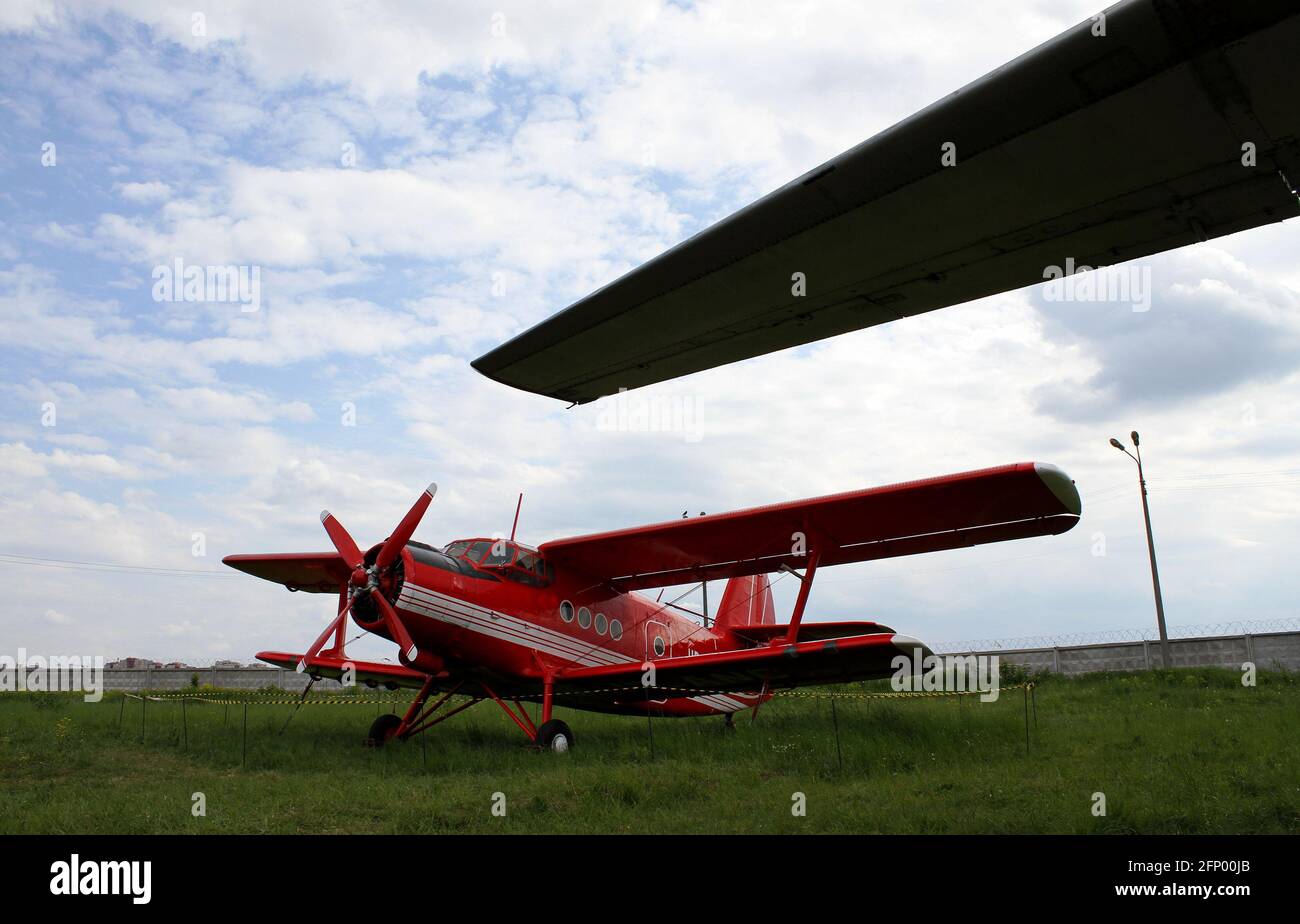 Vintage Propeller Biplane On A Ground Stock Photo - Alamy