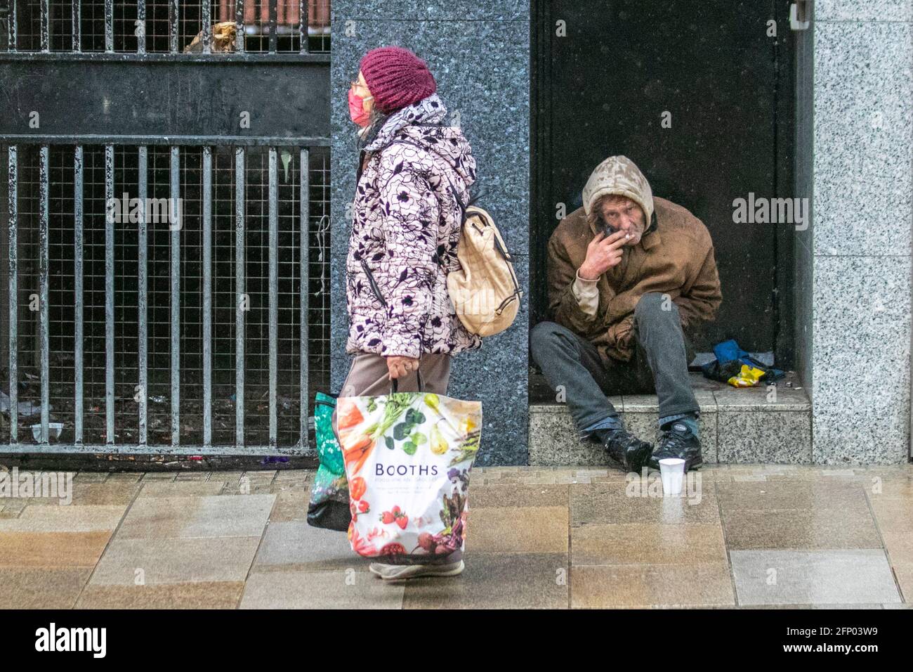 Preston, Lancashire. UK Weather 20 May, 2021. Strong winds and heavy ...