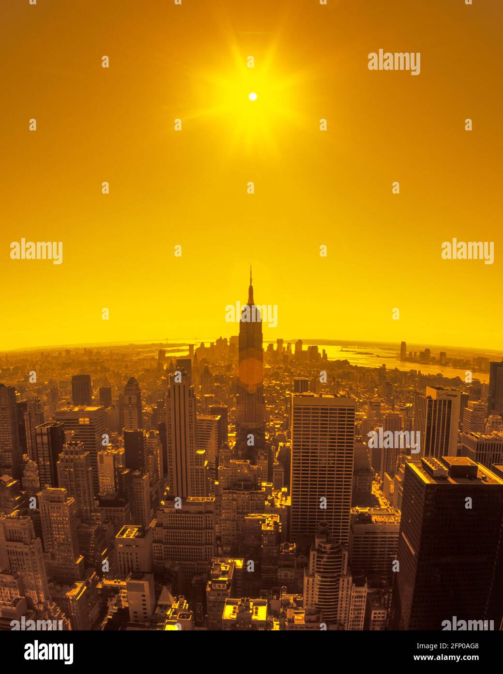 2005 HISTORICAL MIDTOWN SKYLINE MANHATTAN NEW YORK CITY USA Stock Photo ...