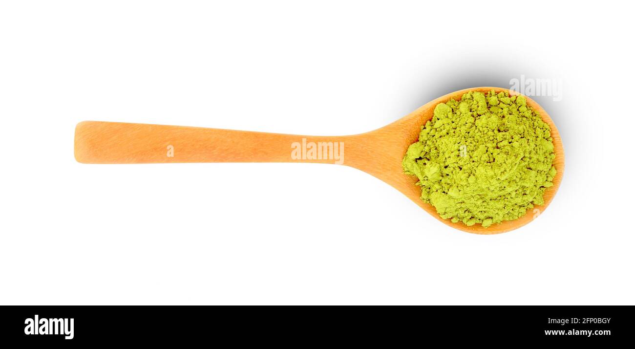 powdered matcha green tea in spoon, isolated on white background Stock ...
