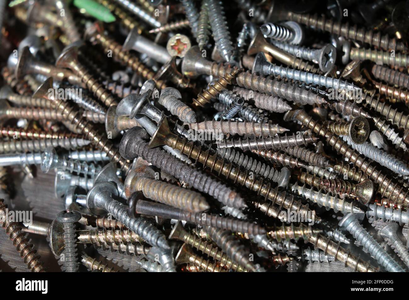 pile of different sized screws Stock Photo - Alamy