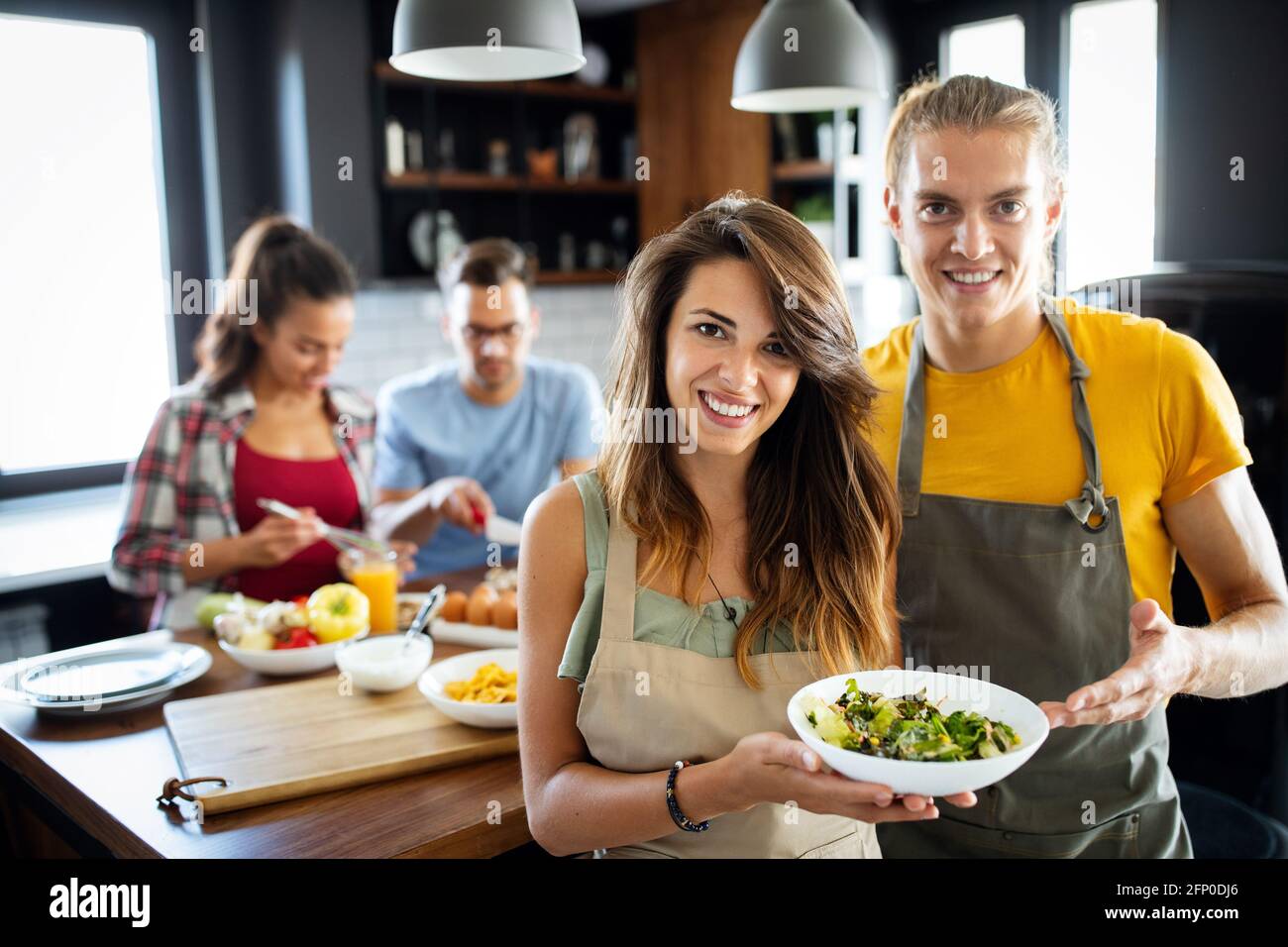 School catering kitchen hi-res stock photography and images - Alamy
