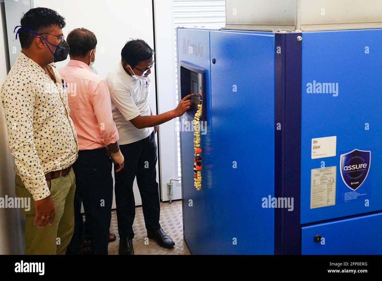 Indian Medical Official works on Oxygen Generation plant from UK ...