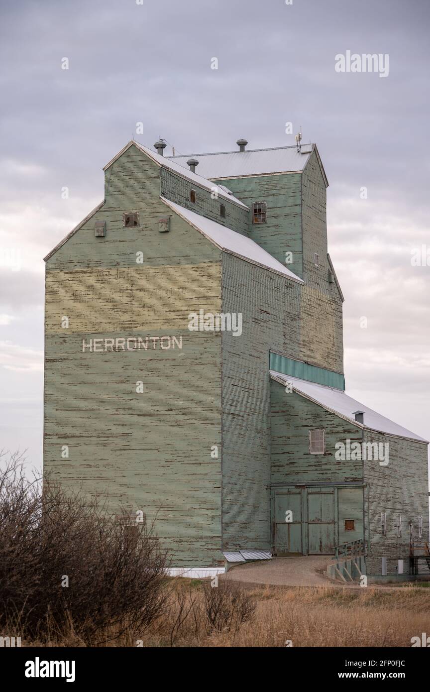 Herronton, Alberta - May 7, 2021: Herronton's old Alberta Wheat Pool ...