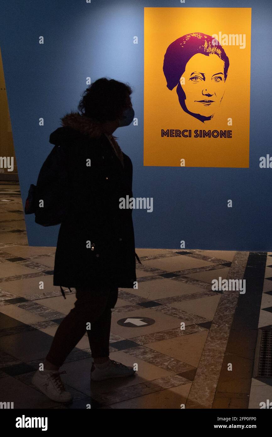 The exhibition 'Nous Vous Aimons, Madame' about Simone Veil is seen as ...