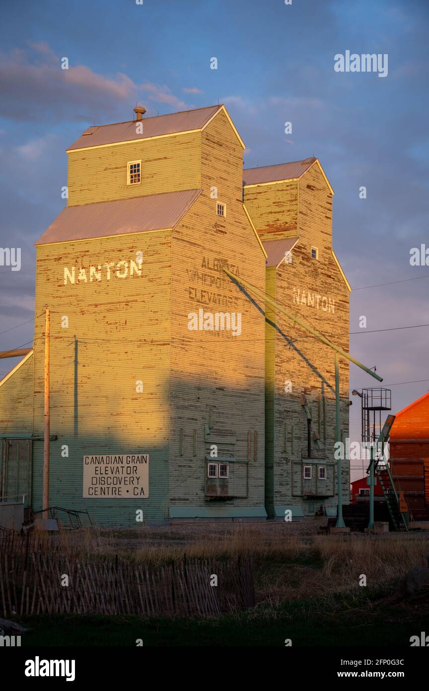 Nanton, Alberta - May 7, 2021: Elevator row in Nanton Alberta. These ...