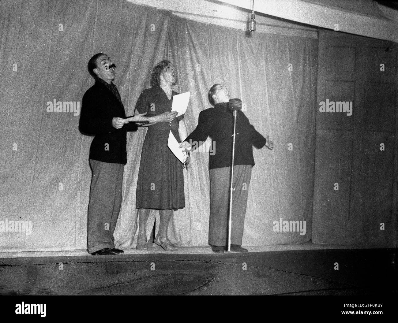 1950s singers hi-res stock photography and images - Alamy