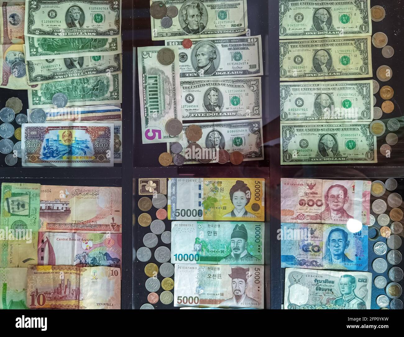 Bank notes countries currency different hi-res stock photography and ...