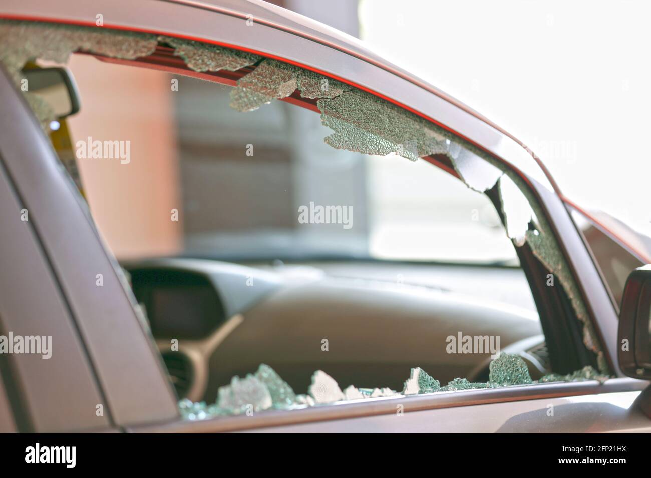 Selective focus of a shattered car window glass Stock Photo - Alamy