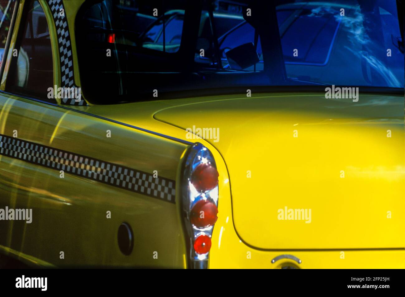 2005 HISTORICAL CLASSIC CHECKER YELLOW TAXI CAB (©CHECKER MOTORS 1958 ...